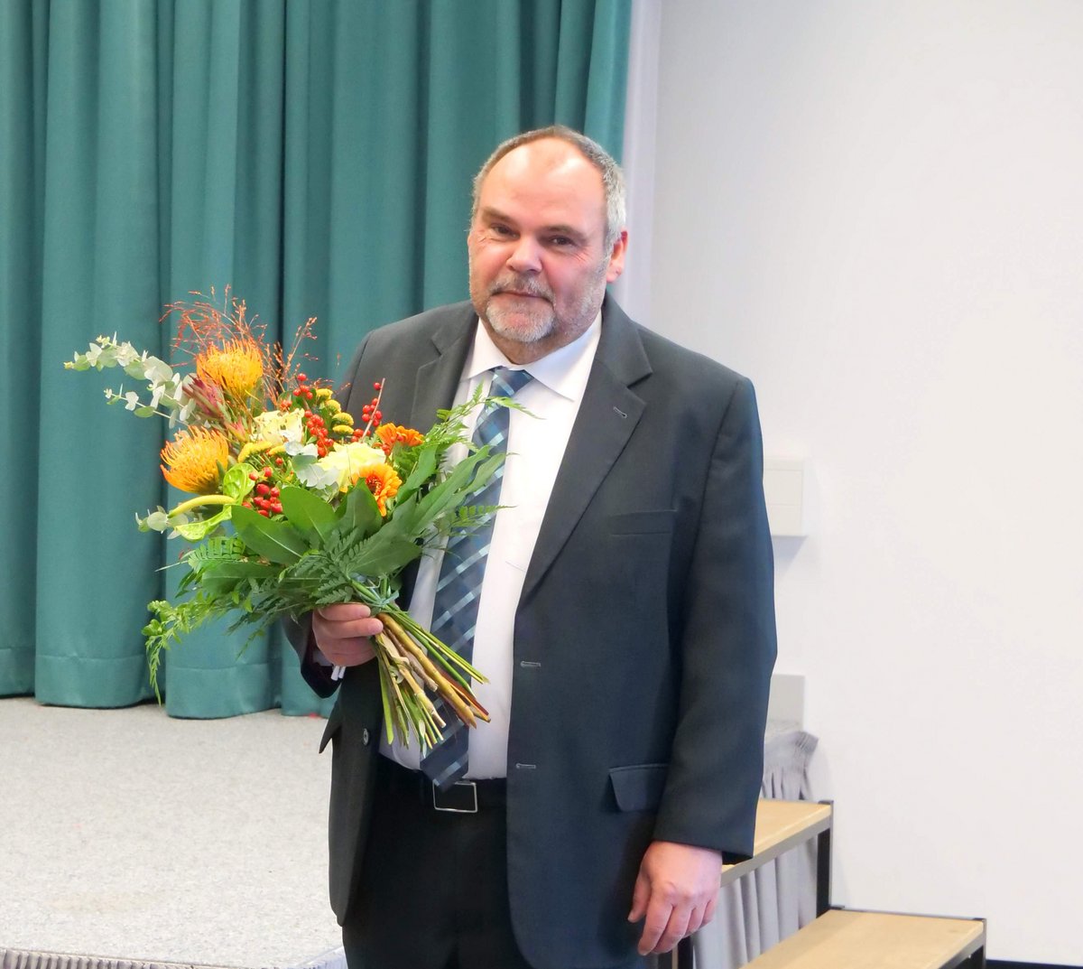 Physiker Steffen Teichert wiedergewählt an die Spitze der Ernst-Abbe-Hochschule Jena - https ...